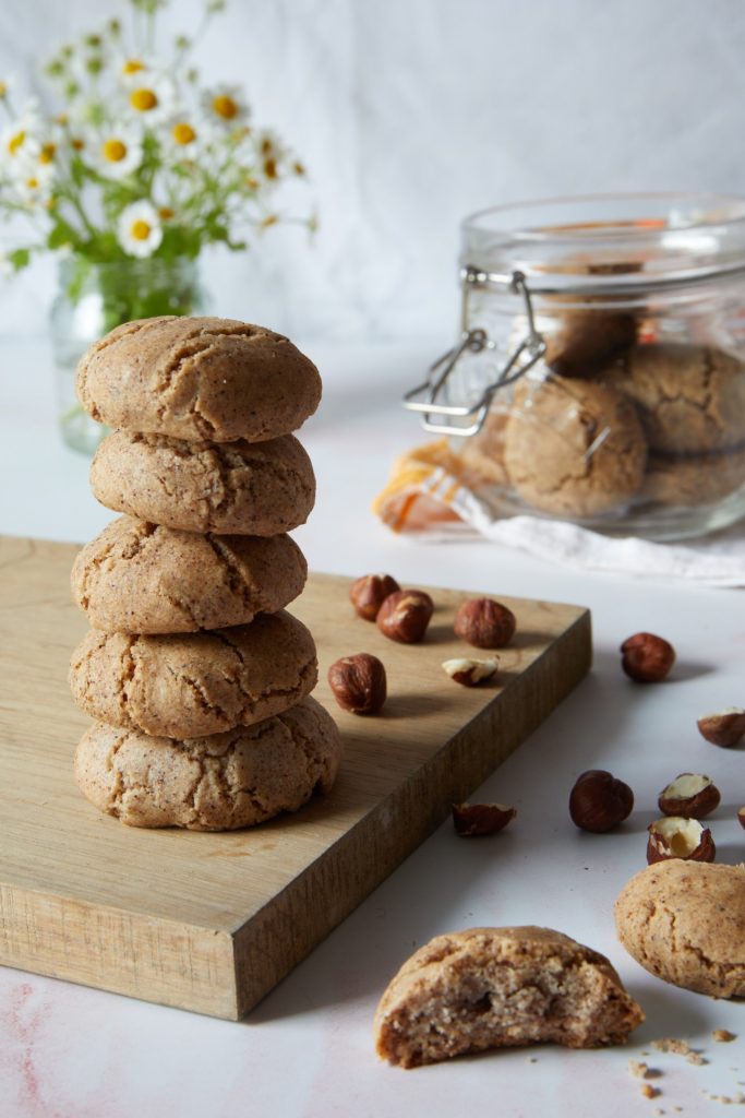 Hazelnut biscuit recipe that's perfect with coffee - Liz Earle Wellbeing