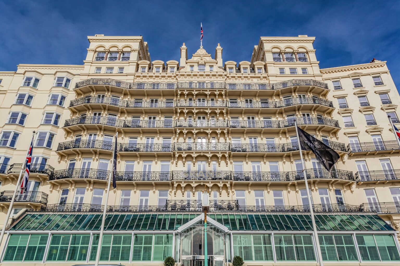 Win a stay at The Grand Brighton worth over £900! - Liz Earle Wellbeing